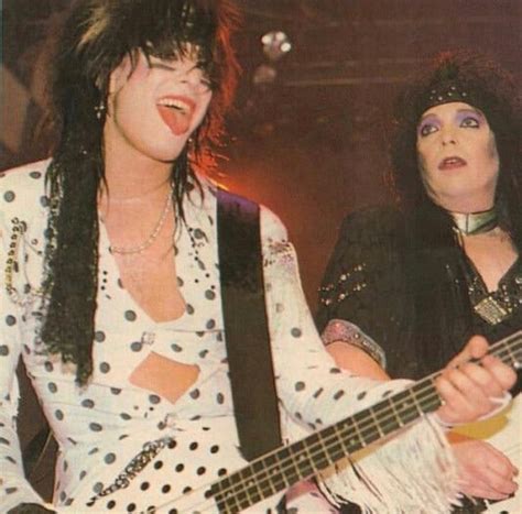 Pin De Stamatina Boulier En Nikki Sixx Nikki Sixx Crue Motley Corte De Pelo Largo En Capas