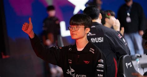 [포토] 페이커 이상혁 팬들에게 따봉