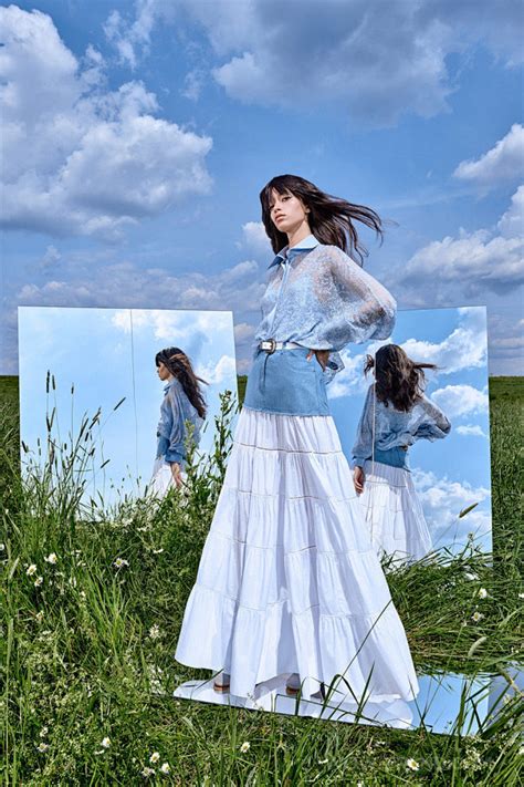 莫斯科时装周 Yana 莫斯科 2021春夏 女装时装发布会 WOW TREND 热点趋势