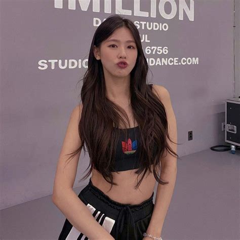 7 Hot Sexy Cho Mi Yeon Bikini Pics