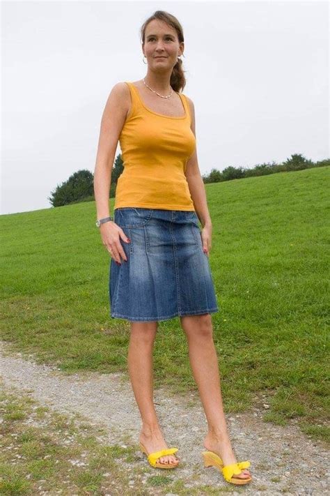 Pin By Zsolt On Női Divat Skirts Clogs Denim Skirt