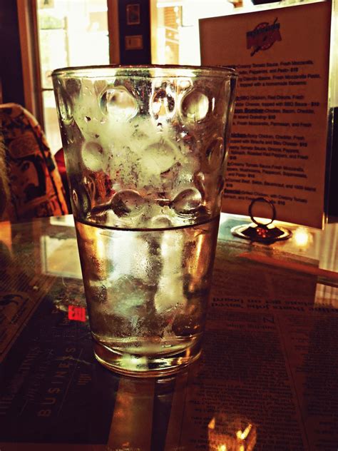 무료 이미지 유리 바 음주 맥주 알코올 칵테일 위스키 리큐어 주류 증류수 우리 한테 파인트