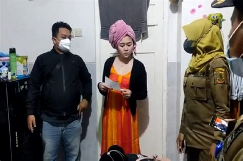 Tak Kuat Tahan Nafsu 3 Pasangan Mesum Digerebek Satpol Pp Saat Asyik