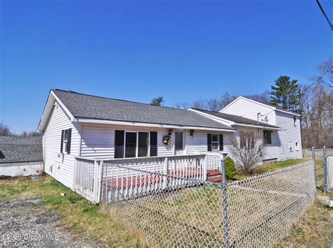 11 Smith Lane Rensselaer Ny 12144 See Est Value Schools And More