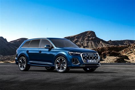 View Photos Of The 2025 Audi Q7