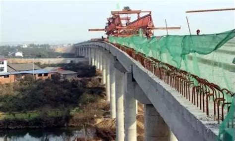 先简支后结构连续桥梁施工技术解读 张拉