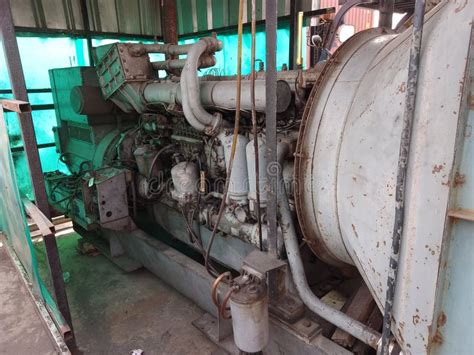 Old Generator Engine 300 Kva Stock Image Image Of 300kva Industry