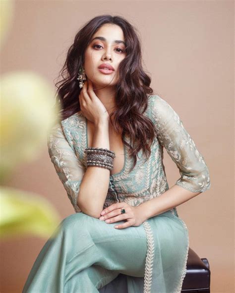 Jhanvi Kapoor Bold Photoshoot Photos Went Viral On Social Media