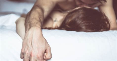 11 Sex Positions If You Have A Tilted Uterus