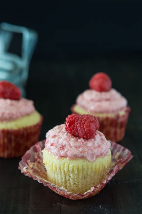 Raspberry Vanilla Bean Cupcakes A Zesty Bite