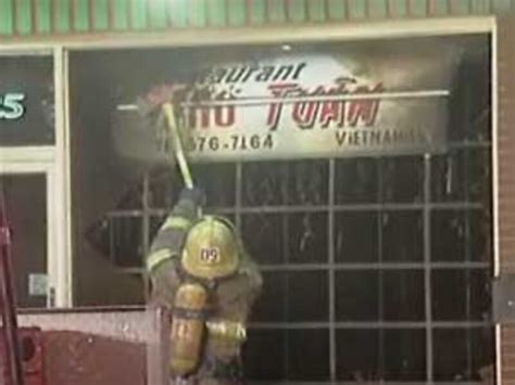 Un Restaurant Est La Proie Des Flammes Tva Nouvelles