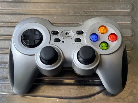 Logitech F710 2 4ghz Usb Controller Video Gaming Gaming Accessories