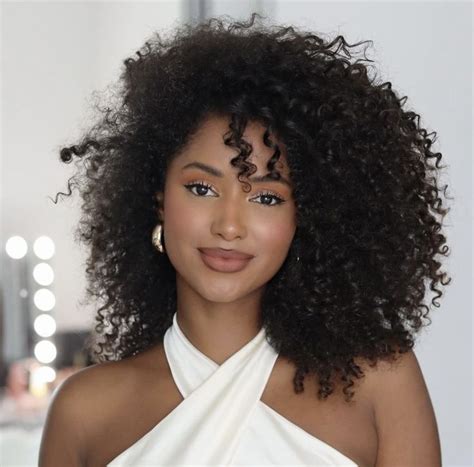 Pin By Tatiana Silva On Hair In 2025 Curly Hair Celebrities Curly