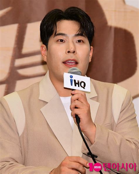 김승혜♥ 김해준 부캐 만드는 이유 밝혔다…캐릭터 수명은 6개월 따라해볼레이종합 텐아시아