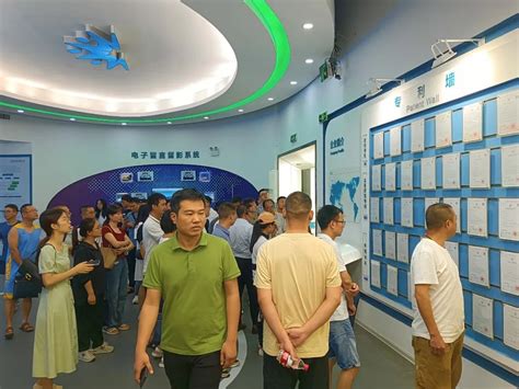 热烈欢迎湖南铁道职业技术学院老师参观株洲市众普森技术有限公司