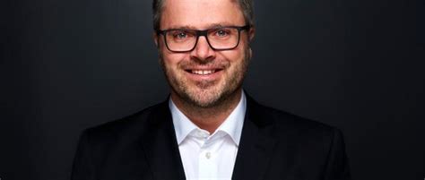 Andy Niemann General Manager Sales Dach Bei Nec Display Solutions