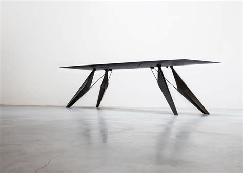 Kram Weisshaar S Smartslab Dining Table Cooks And Cools While You Eat