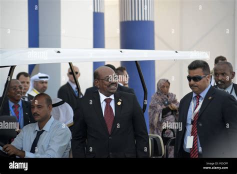 Cairo Egypt 6th Aug 2015 Sudanese President Omar El Bashir Arrives At The Inauguration Of