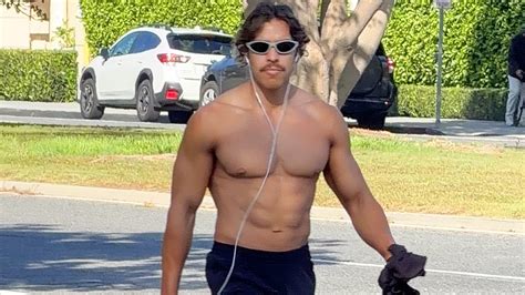 Arnold Schwarzeneggers Son Wins Bodybuilding Debut At Npc Competition