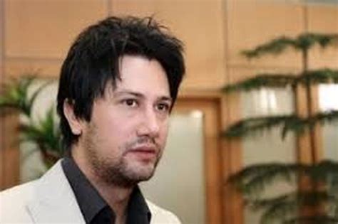 سرگرمی شاهرخ استخری با دختر گوگولی‌اش