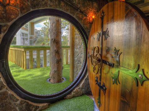 Chateau De Soleil Treehouse An Epic Treehouse In South Dakota Vacation Home Vacation