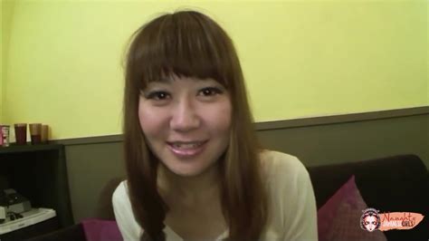 Japanese Sweetie Massages Her Cunt With The Vibrator Before Taking Huge Xasiat