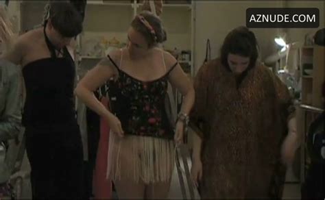 Lena Dunham Bush Scene In Delusional Downtown Divas Aznude