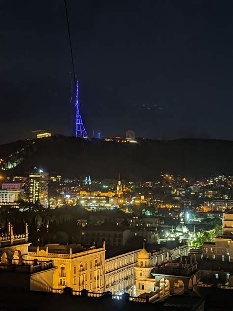 კუს ტბის თავზე ხანძარია თბილისის ფორუმი