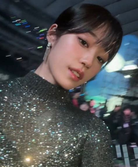 노윤서 전신 밀착 시스루 드레스…시크 도도해 [da★]