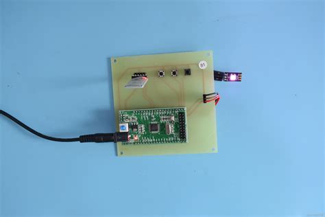 基于stm32单片机智能舞台灯光控制rgb三色灯控蓝牙app设计81单片机手机app蓝牙控制灯 Csdn博客 基于stm32单片机智能舞台灯光控制rgb三色灯控蓝牙app设计81单片机手机app蓝牙控制灯 Csdn博客