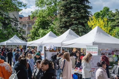 Представиха възможностите за обучение на младите хора от Враца