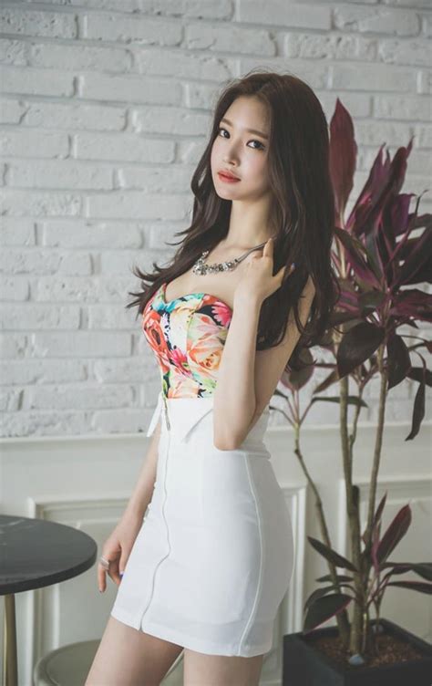美女攝影不以物喜不以己悲心靈淡然若水人生如行雲流水自在安詳 每日頭條