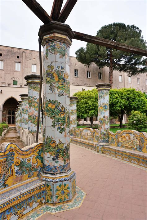 За каквото и да е Неапол манастирът Санта Киара