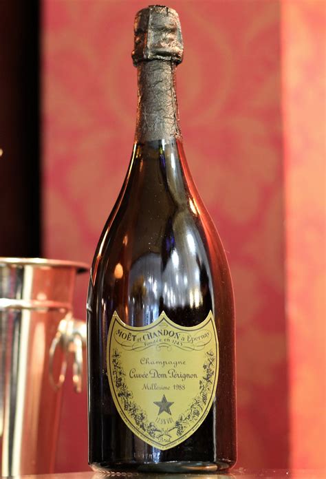 Купить шампанское Dom Perignon (Дом Периньон), цена в Москве