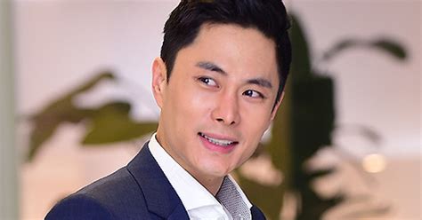 Md포토 이기찬 슈트 모델로 손색없죠