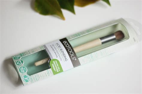 Ecotools Full Powder Brush Micro Blending Brush And Perfecting Blender