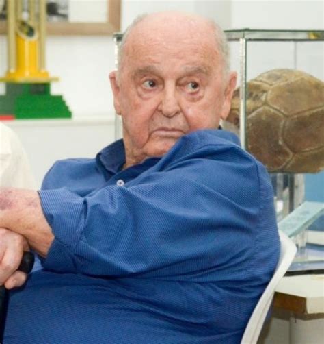 Taubaté Se Manifesta Pela Morte De Rubens Minelli Jogando Juntos