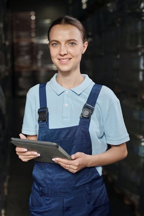 Young Female Quality Control Inspector Stock Image Image Of Manager
