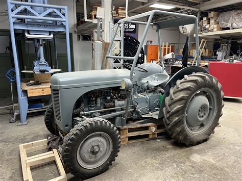 Tractor Fergusson Grålle 1952 Ps Auction We Value The Future Largest In Net Auctions
