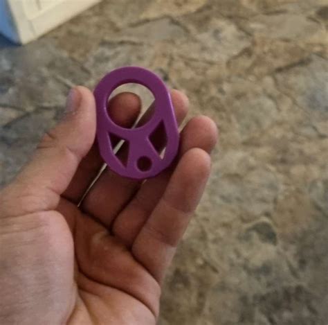 Free Stl File Karambit Key Ring Fidget Spinner 🔑・3d Printable Model To