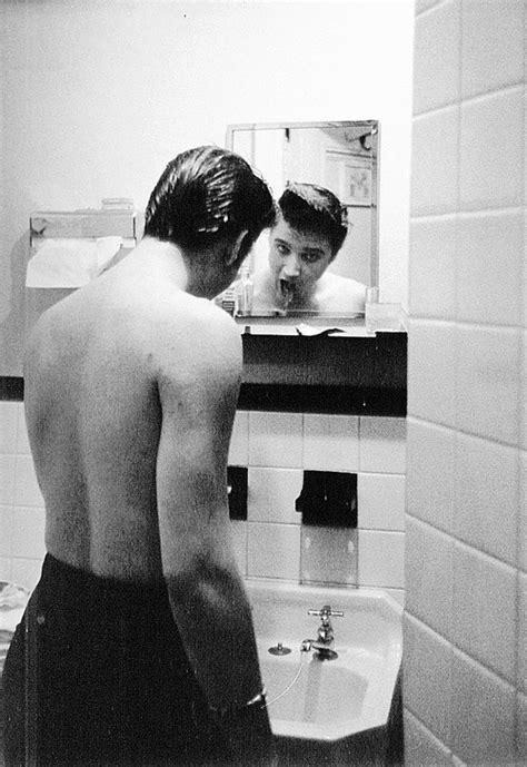 Elvis Presley — Sexy