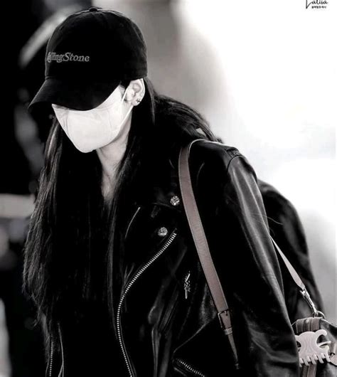 Пожалуйста я реально устала Лиса Черно белое Черно белое фото