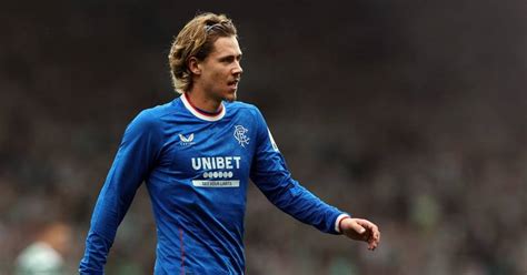Chris Sutton Mocks Rangers Midfielder Todd Cantwell Over Celtic Water