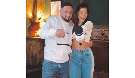 Сексбомбата от Игри на волята стана журналистка