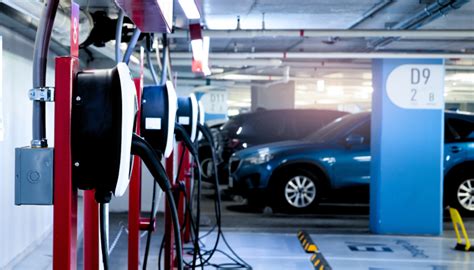 Understanding Three Phase Voltage For Ac Power Source Selection Infinipower