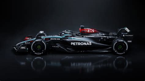 First Look At Lewis Hamiltons Final Mercedes F1 Car The W15