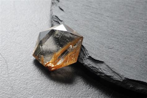 鈦晶髮大衛星鑽石型 礦石 水晶 靈修 開運 招財 破煞 防小人 設計館 element 微元素原礦工坊 項鍊 Pinkoi