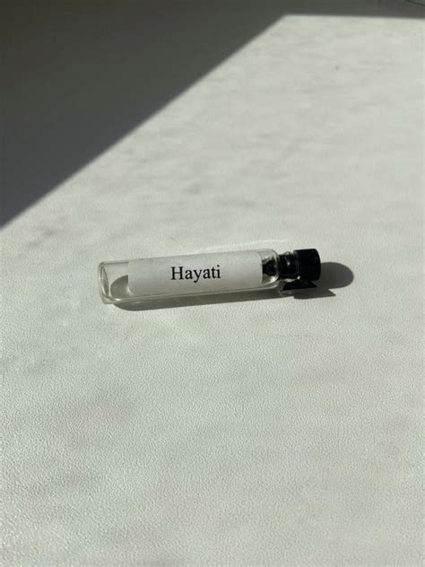 Hayati пробник массажных масляных парфюмов — цена 39 грн в каталоге Пробники духов Купить