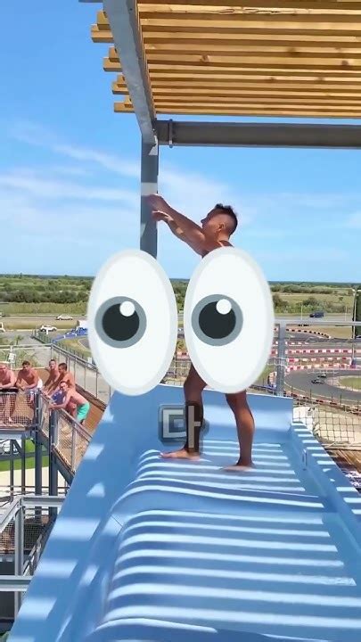 이 수영선수는 절대 그렇게 하지 말았어야 했어요 😱 Youtube