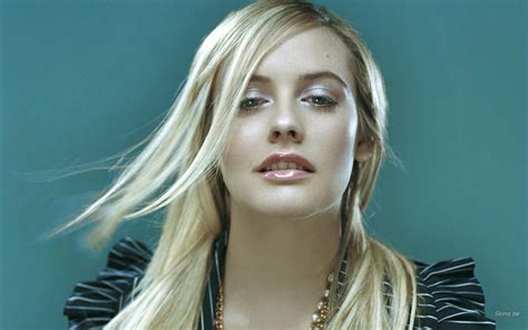 Alicia Silverstone Close Up Wallpapers Wallpaper Hd Celebrities K Wallpapers Images And
